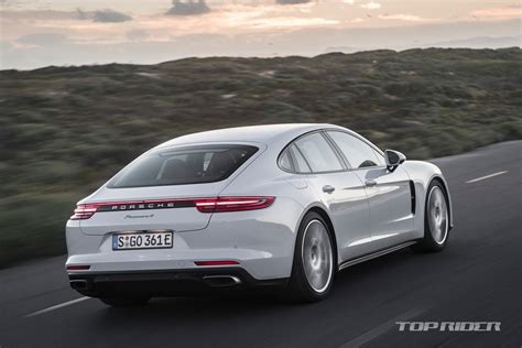 포르쉐 파나메라4 E 하이브리드 국내 출시 탑라이더
