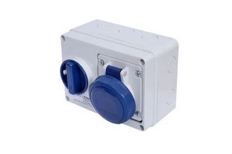 Famatel 32a 2p E Interlocked Socket Ip67 At ₹ 4004 Piece इंटरलॉक सॉकेट In New Delhi Id