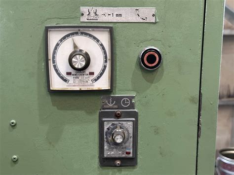 東芝機械 立軸ロータリー平面研削盤 Krtc 9a マシンライフ