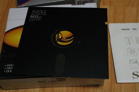 기글 하드웨어 사진 게시판 추억의 525인치 플로피디스켓입니다