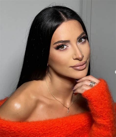 Ko Je Ina Gardijan O Kojoj Svi Bruje Svi Su Je Gledali Mesecima U