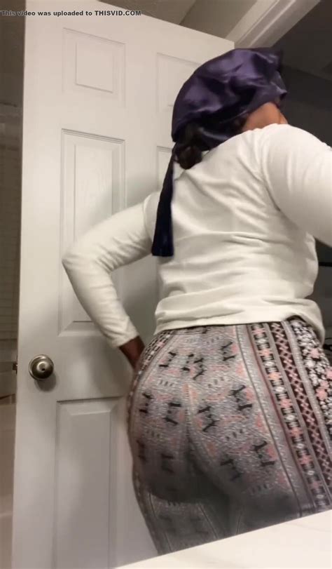 Ebony Bathroom Farts Video 3