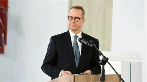 Article 130 Of The Eu Treaty Prescribes The Independence Of The Nbg