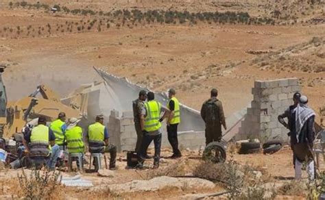 إصابات بالاختناق وتحطيم مركبات في هجوم للمستوطنين جنوب نابلس وكالة