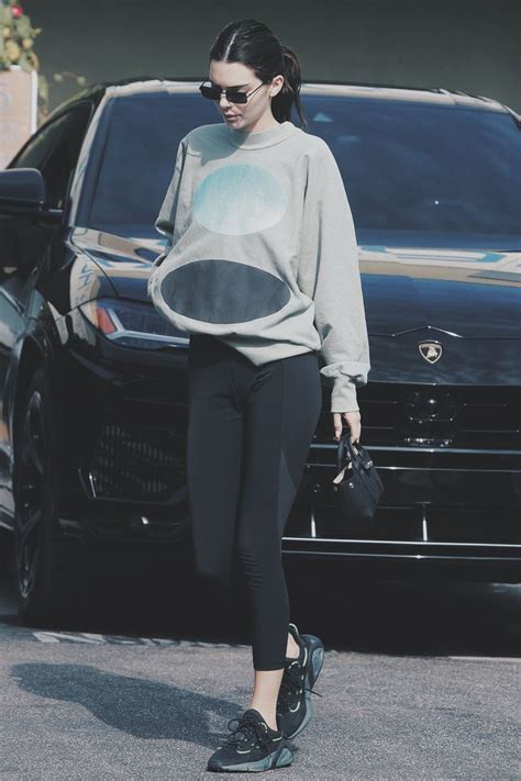 Kendalljenner Ootd 2019 Kendall Jenner Outfits Kim Kardashian Outfits Kendall