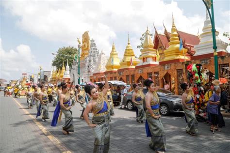 สารทเดือนสิบ ประเพณีทำบุญใหญ่ ชาวเมืองนครศรีฯ The Bangkok Insight