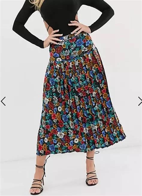 Брендова спідниця міді плісе квіткові мотиви — ціна 160 грн у каталозі Довгі спідниці Купити