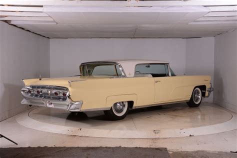 1959 Lincoln Continental Volo Museum