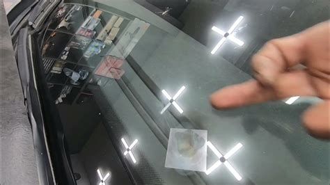 제네시스 Bh 돌빵으로 앞유리 크랙이 발생한 차량의 레진 복원수리를 진행하는 영상입니다 이외의 전면유리교체 앞유리열차단썬팅등의 다양한 시공정보를 제공합니다 Youtube