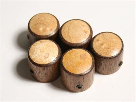 Set Of 5 Rosewood Guitarcontrol Knobs With Birdseye Maple Inlay 18mm