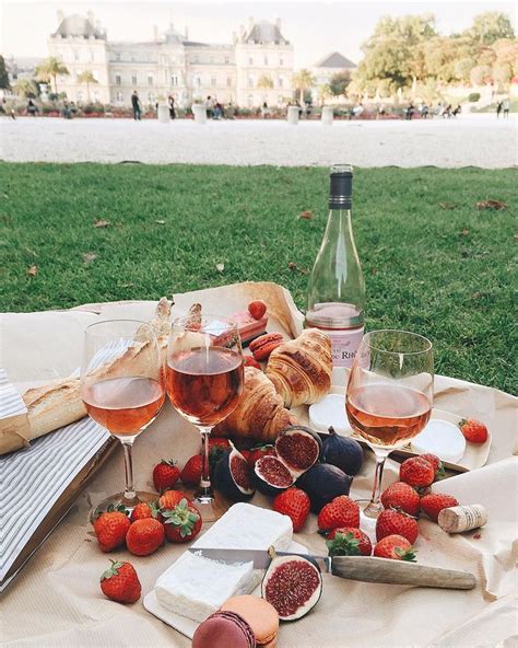 Wine In The Park Picnic Food Picnic Inspiration Aesthetic Food