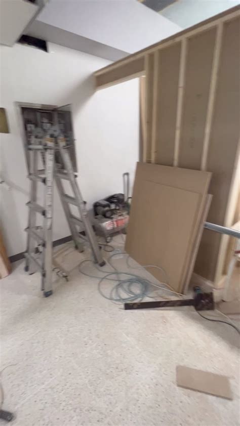 미용실인테리어 미용기구전시장 워맥스and좋은사람들 미용실인테리어쇼룸 3군대 현장 답사후 퇴근하겠습니다 항상 빈틈없이 최선을