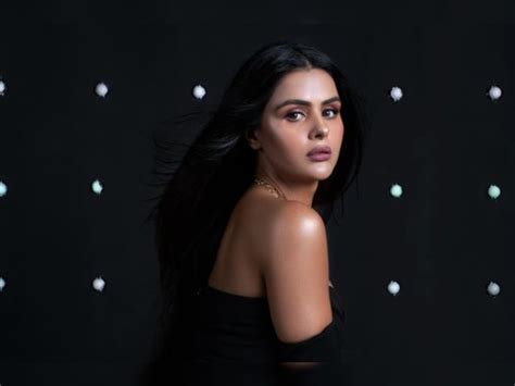 Bigg Boss Fame Priyanka Chahar Choudhary Bold Photoshoot Without Pant Priyanka Too Hot And Sexy