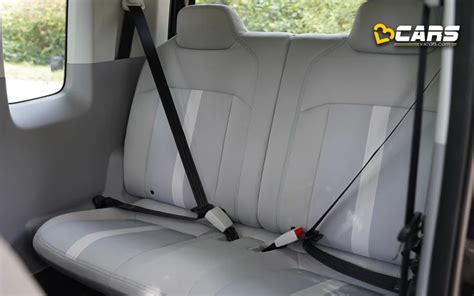 What Are Rear Seat Split Options Feature Working Explained