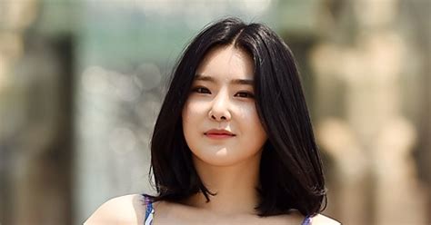 [포토]브레이브걸스 유나 비키니 입고 당당한 포즈