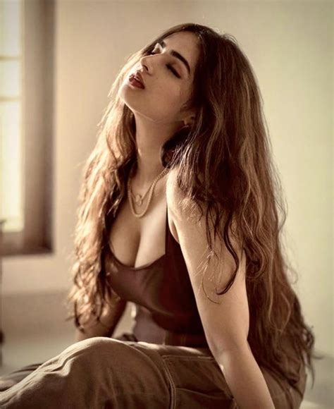 ayesha khan r supermodelindia