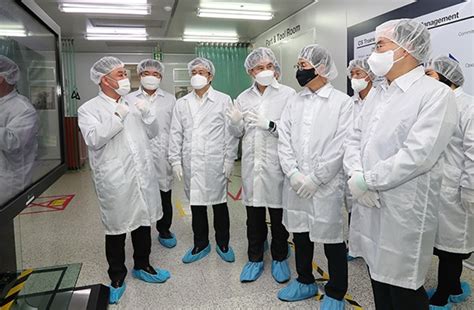 화성시 노광장비 세계1위 Asml 2 400억 투자유치 성공 화성일보