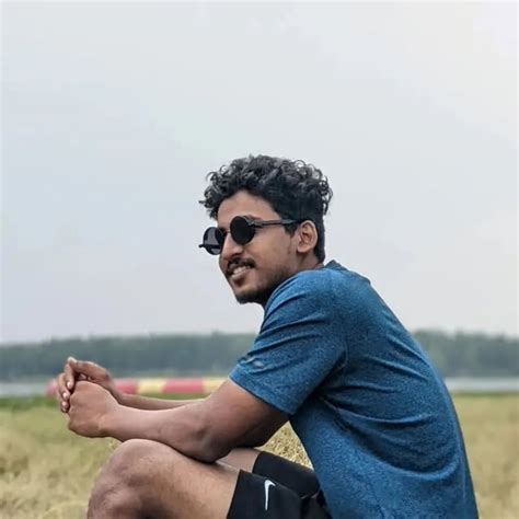 ᴇ ʙ ɪ ɴ Seb I N • Threads Say More