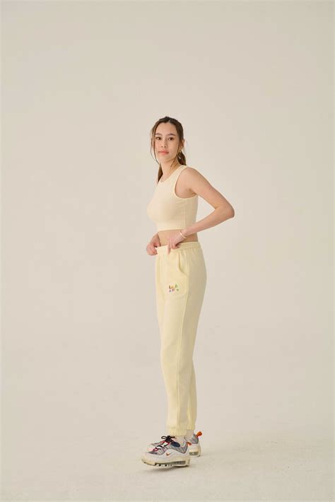 Tank Top Sweat Pants Line Shopping