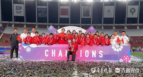 历城二中女足获世界冠军决赛落后1分时教练员布置了啥战术 比赛 保定 下半场