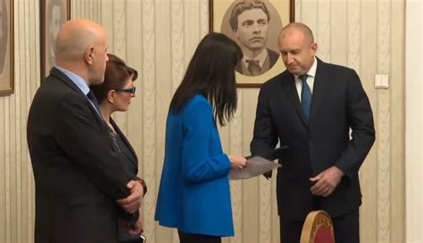 След заявката за ротационен премиер ГЕРБ СДС върна неизпълнен мандата