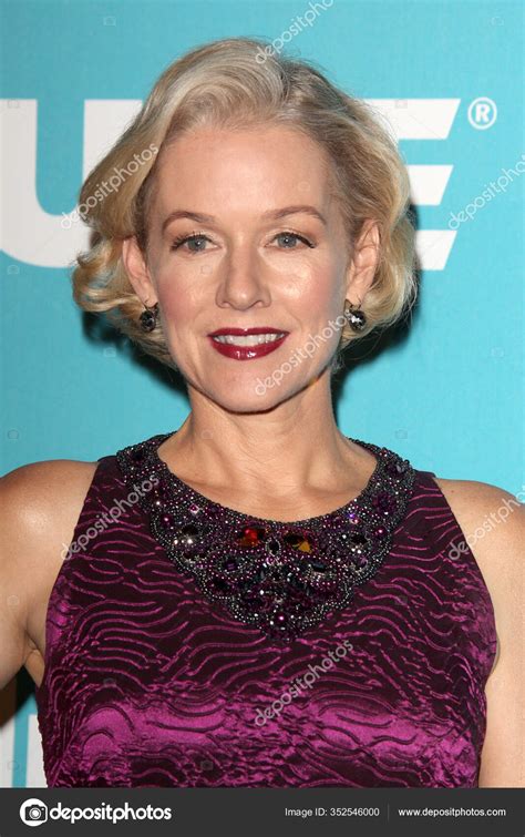 Penelope Ann Miller Te