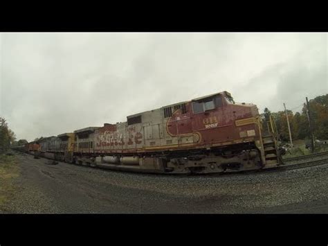 Bnsf Santa Fe Warbonnet Leads Tank Train Csx K041 Youtube