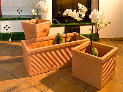 Декоративни Саксии Сандъчета и Фигури