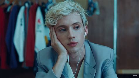 Videoclip Troye Sivan Rush