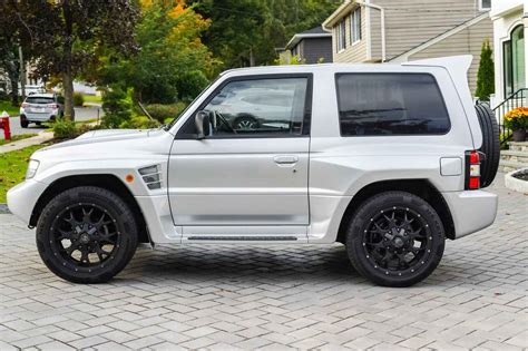 6 Of The Most Fun 90s Suvs