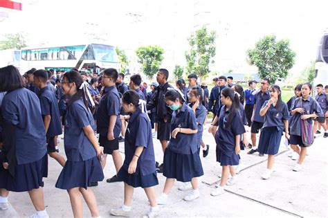 วันที่ โรงเรียนนวมินทราชินูทิศ เตรียมอุดมศึกษาน้อมเกล้า