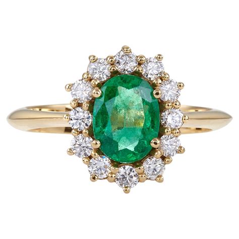 Customizable Cluster Classic Ring 18kt Yellow Gold With Oval Emerald 1