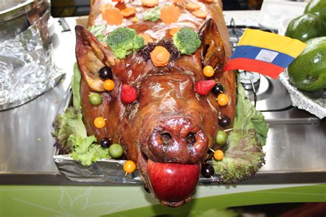 Lechona Colombiana Delicioso Plato Típico De Colombia