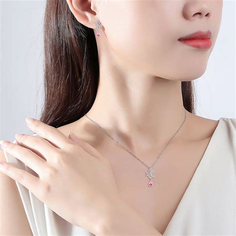 925 Sterling Silver Crystal Butterfly Necklace Pendant Jewelry T