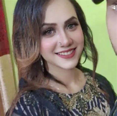 এটা শোনার পর লে পাশের বাসার আন্টির চেহারাটা জাস্ট দেখার মত ছিলো 😁😁