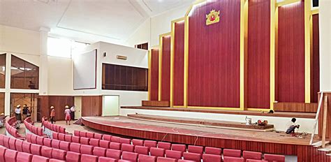 ညောင်နှစ်ပင် အမျိုးသားညီလာခံ ပြည်ထောင်စုခန်းမကြီး ပြင်ဆင်နေမှုအား ကြည့