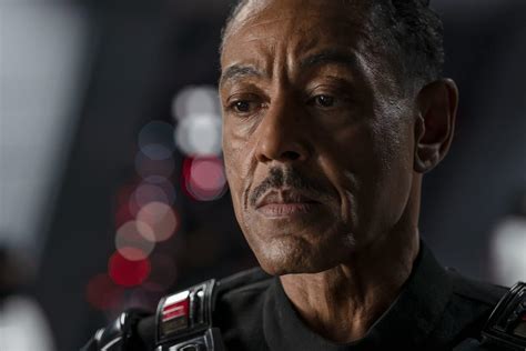 Moff Gideon Actor Giancarlo Esposito Teases The Mandalorian Season 3