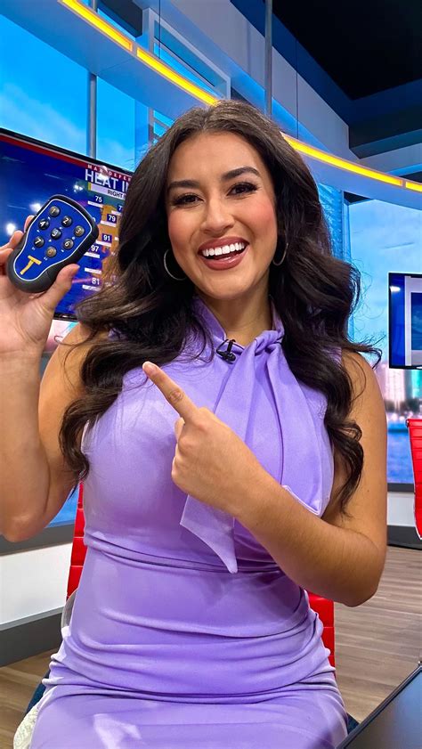 Brianda Villegas Happy Hump Day 🐪 Im In For Traffic Today On Wfla
