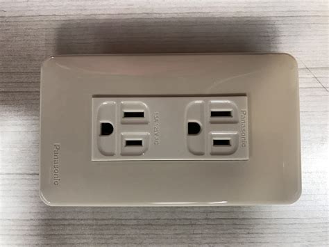 Diy水電材料 Wnf4602k雙插接地型插座國際牌 Yahoo奇摩拍賣