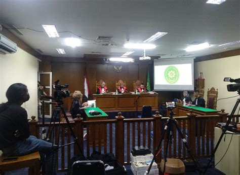 Lab Fakultas Hukum Lab Fakultas Hukum