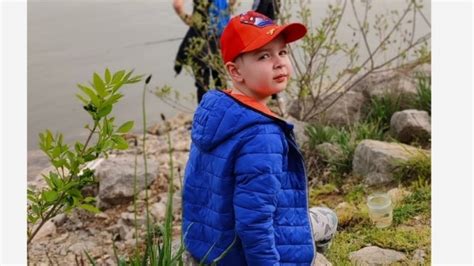 Пореден благотворителен базар организират в помощ на 8 годишния Ники от Видин