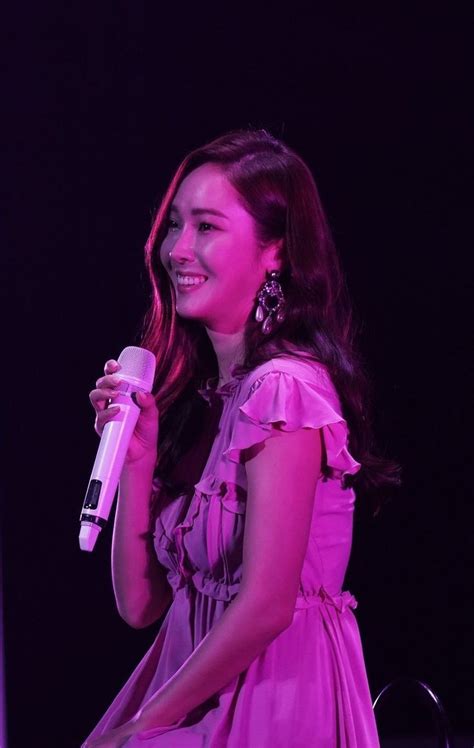 Pin By Nattha Mu On Jessica Jung Jessica Jung Girl Fashion