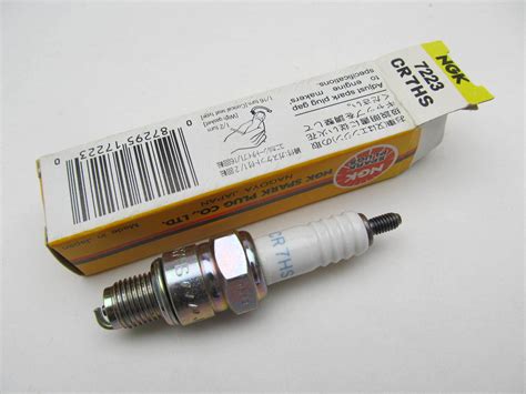 CR7HS 7223 NGK Nickel Spark Plug Honda ATV Motorcycle Yamaha | Green ...
