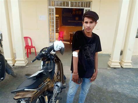 ឃាត់ជនសង្ស័យម្នាក់បន្ទាប់ពីព្រួតកាប់ក្រុមជនរងគ្រោះបណ្តាលឱ្យរងរបួស ព្យាយាមរត់គេចខ្លួនបានមួយថ្ងៃ