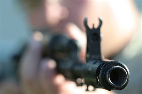 В Рязани вооружённые люди ворвались на территорию завода «Рязцветмет звучат взрывы Радио 1