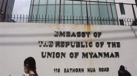 ထိုင်းရောက် မြန်မာတွေ နိုင်ငံကူးလက်မှတ် သက်တမ်းတိုးဖို့ အခက်ကြုံ