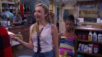 Peyton List On Bunk D Peyton List Emma Ross Lily Pulitzer