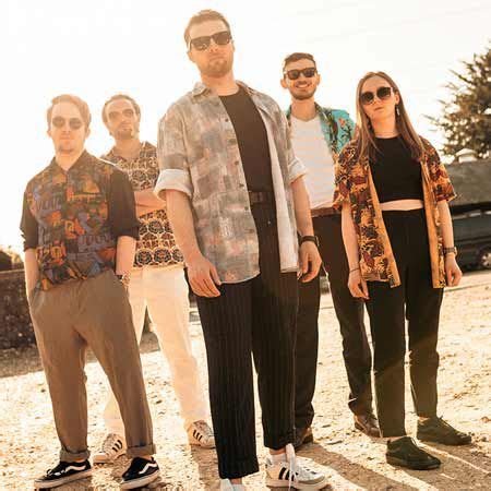 Hire Our Groovy Function Cover Band Scarlett Entertainment