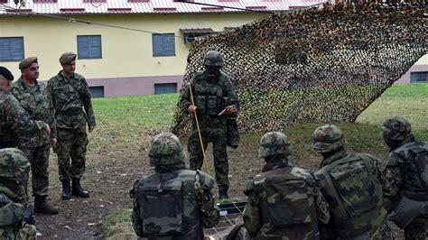 Обилазак Центра за обуку копнене војске Министарство одбране Републике Србије