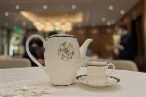 尿酸高的人喝水要牢记这些细节或能助你排出尿酸 TOM母婴